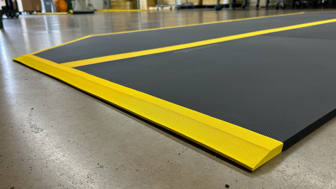 100-1 Series Anti-Fatigue Mat, 4' Wide, Yellow Border | AcroMat